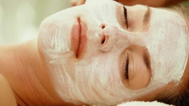 Aprenda A Preparar A Máscara Que Age Contra Acne Rugas E Cicatrizes
