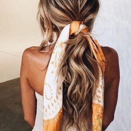 Lenço no cabelo: 17 inspirações para todos os tipos de cabelo