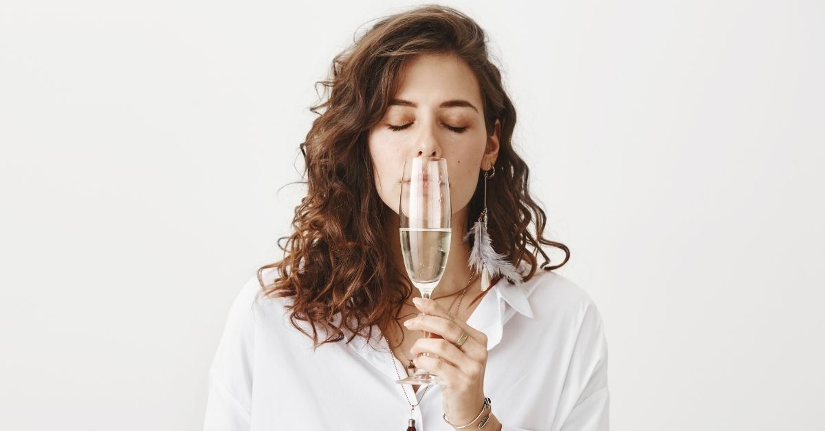 7 Sinais de que você está exagerando na bebida