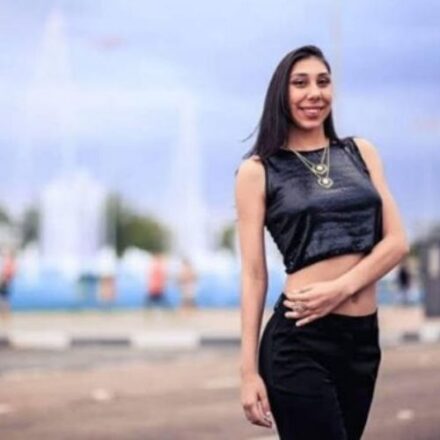 Ana Victória é a primeira modelo com microcefalia no mundo