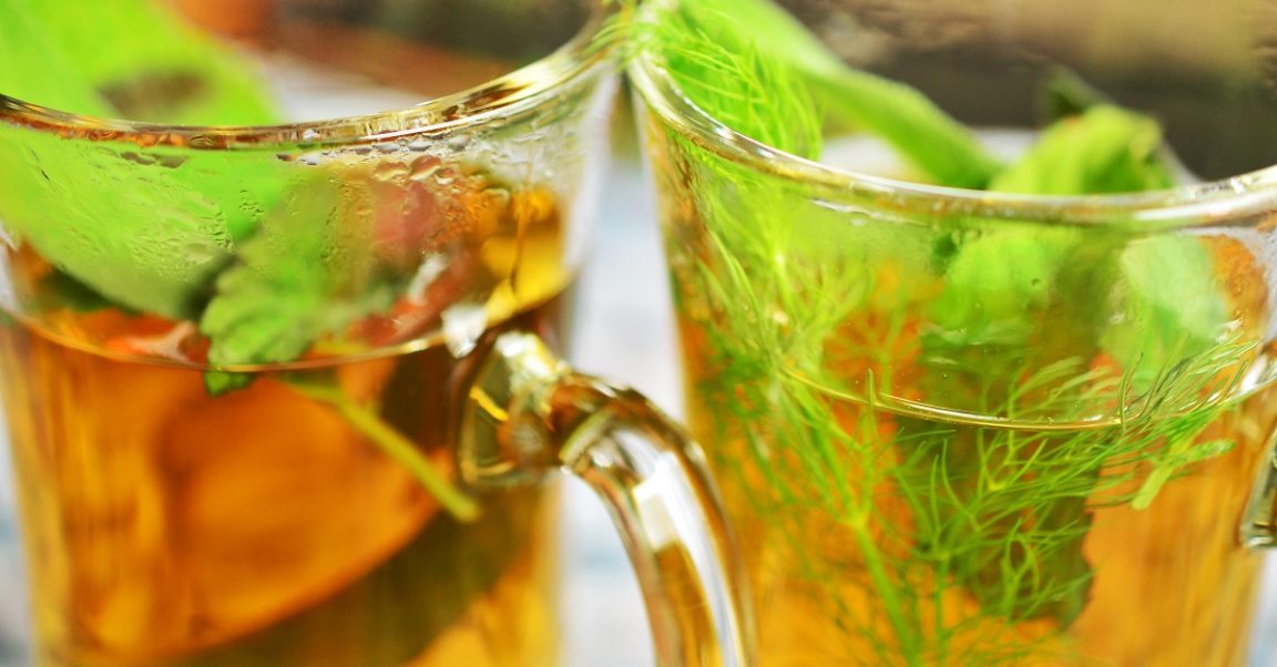 Chá de 7 ervas ajuda a emagrecer! Conheça suas propriedades