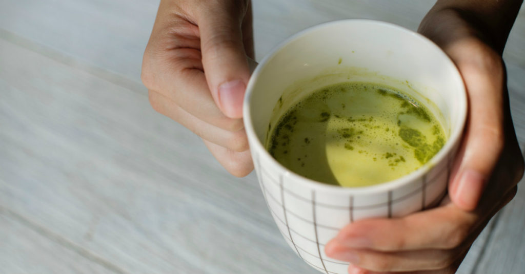 Benefícios e como preparar chá matcha