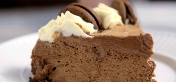 Como fazer chantilly de chocolate: 4 receitas