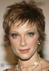 11 Melhores cortes de cabelo para quem tem testa grande