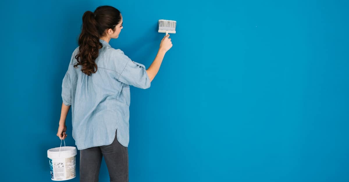 Como pintar parede: passo a passo para renovar os ambientes