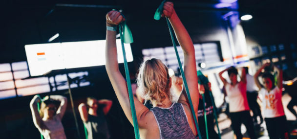 Causas dos seios caídos e o que fazer para firmá-los?