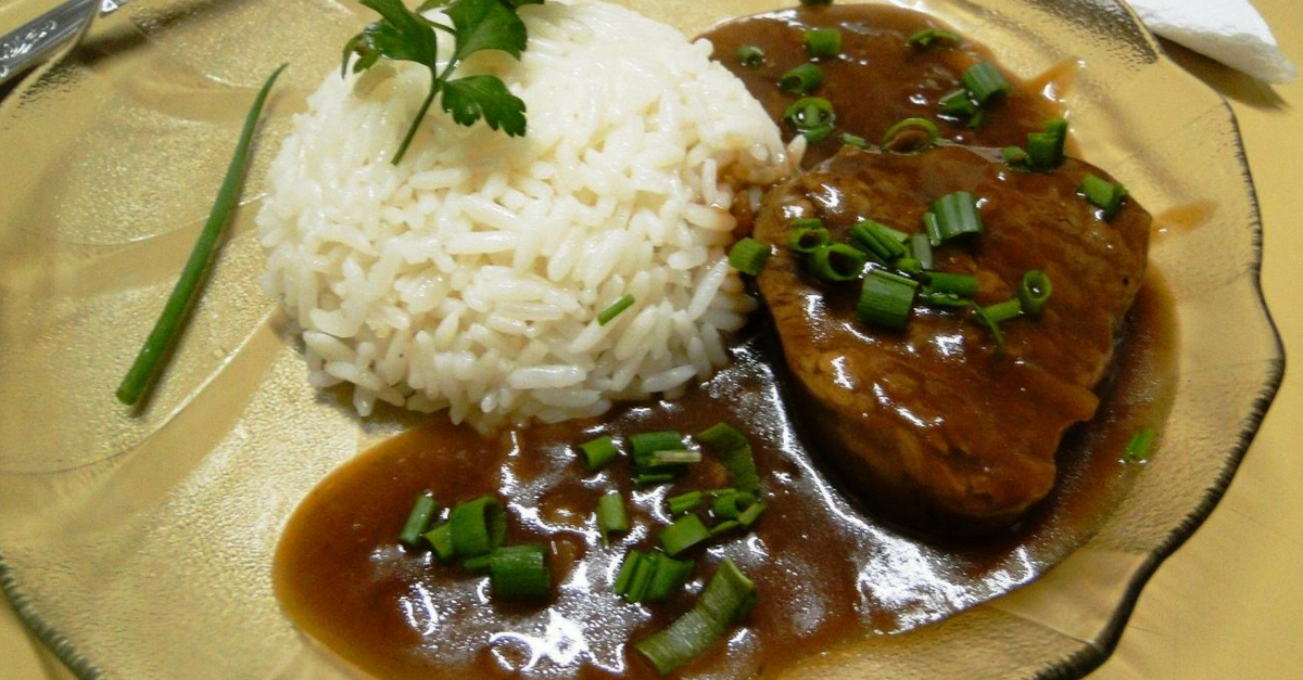 Receita de filé ao molho madeira: modo de preparo e acompanhamentos