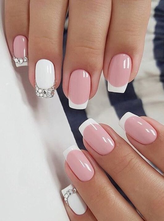 Veja 15 modelos de francesinha rosa para se inspirar