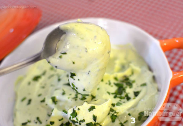 9 Receitas de maionese verde: a tradicional e opções diferenciadas