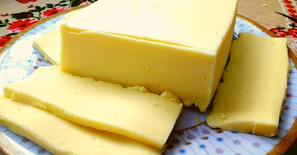 Como fazer muçarela caseira: uma receita para o seu queijo render