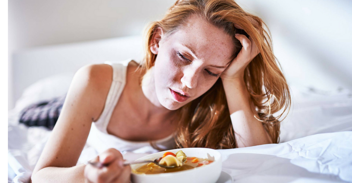 O que comer com intoxicação alimentar? Dicas e como prevenir