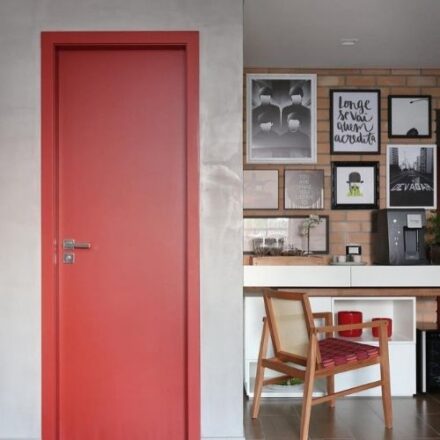 11 Passos para pintar a porta de casa sem errar + imagens para inspirar
