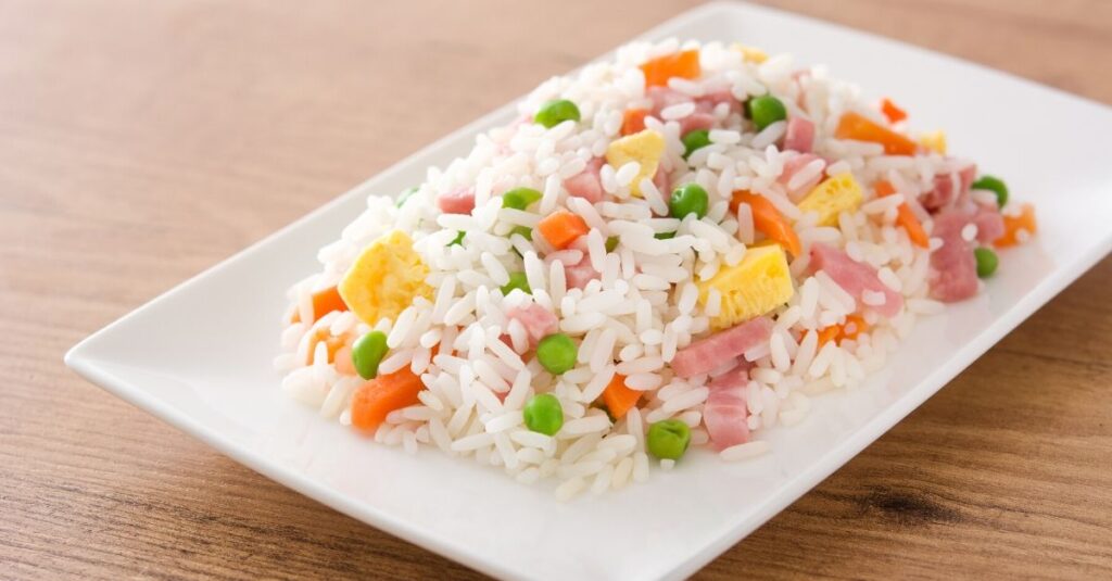 Como fazer arroz colorido para prato principal ou acompanhamento