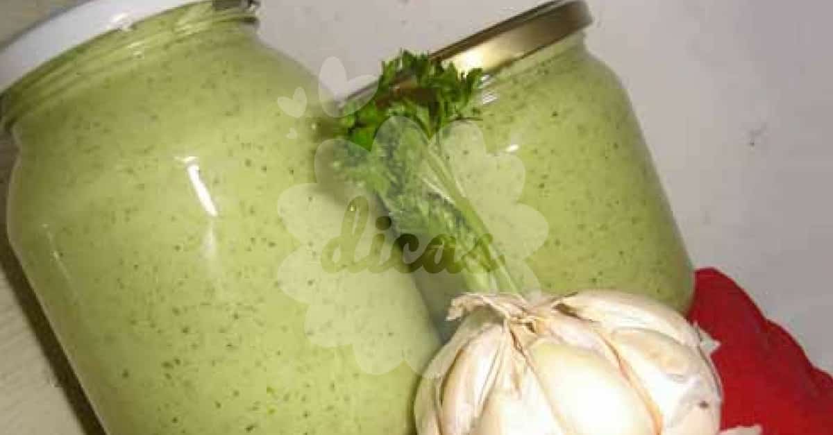 Como fazer tempero caseiro de alho: 8 versões fáceis para o dia a dia