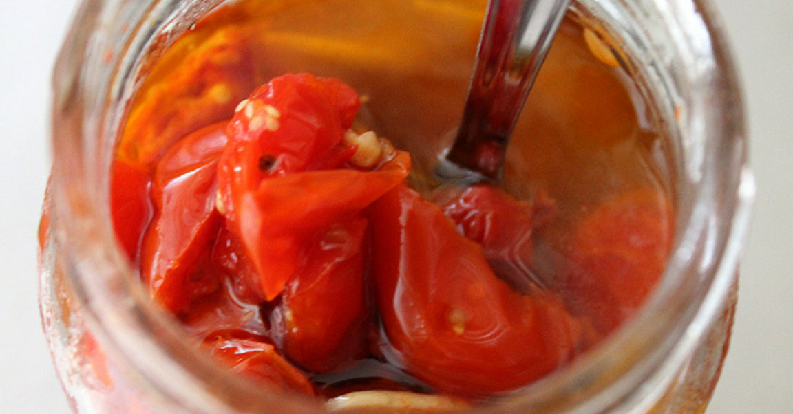 6 Receitas de tomate confit para acompanhar as refeições